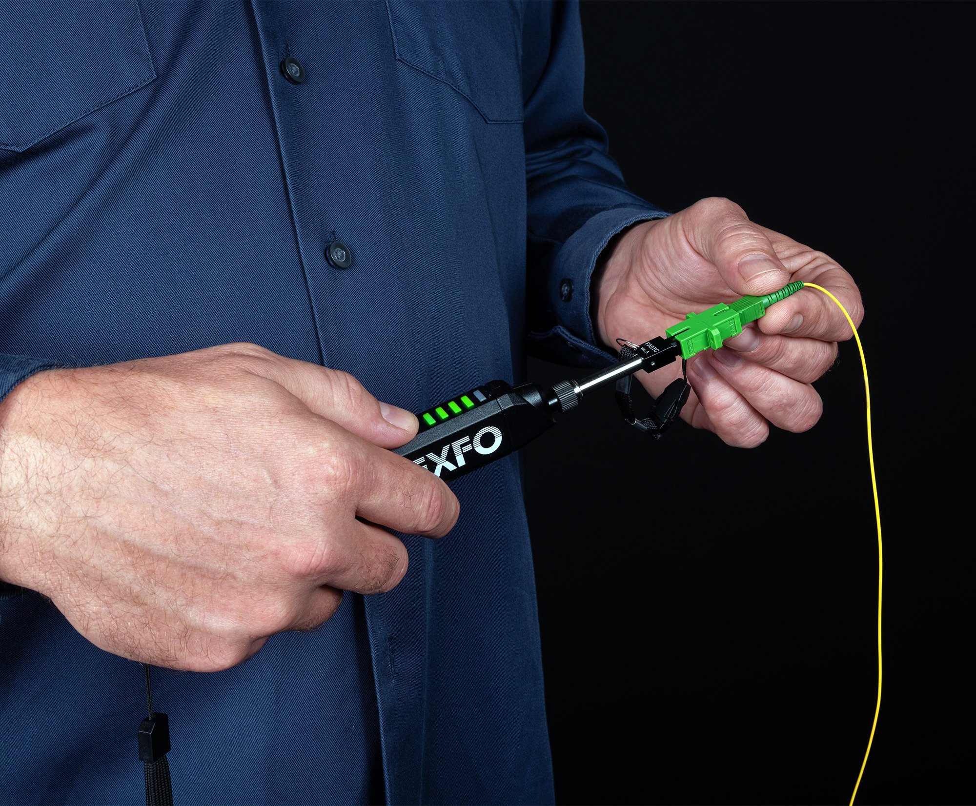 Connector Checker for Broadband Service Activation | FIP-200 | EXFO